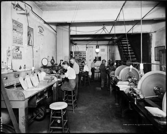 6 fascinating things about Western Union’s history - Blog | Western Union