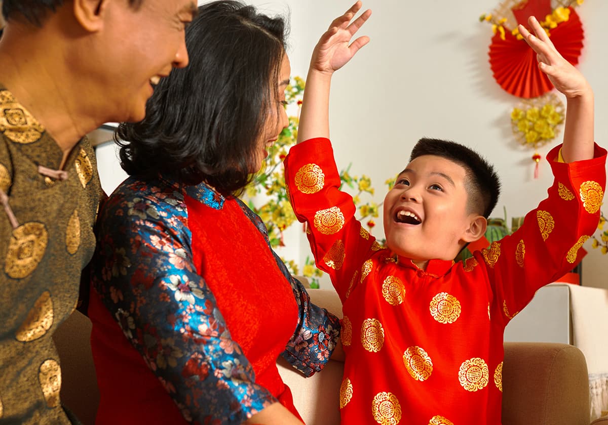 Say Happy Tet. Say it better with money.